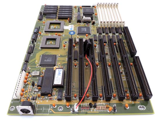 Professionell geprüfte Vintage-Mainboards von Intel und AMD