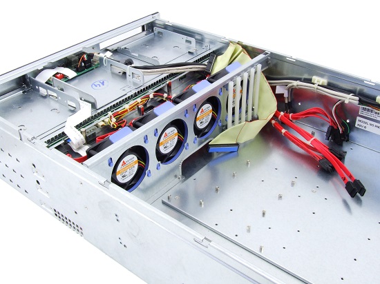 Chenbro RM31202 Server Chassis 3U 3HE 19" Rack Gehäuse 12x 3.5" SATA ...