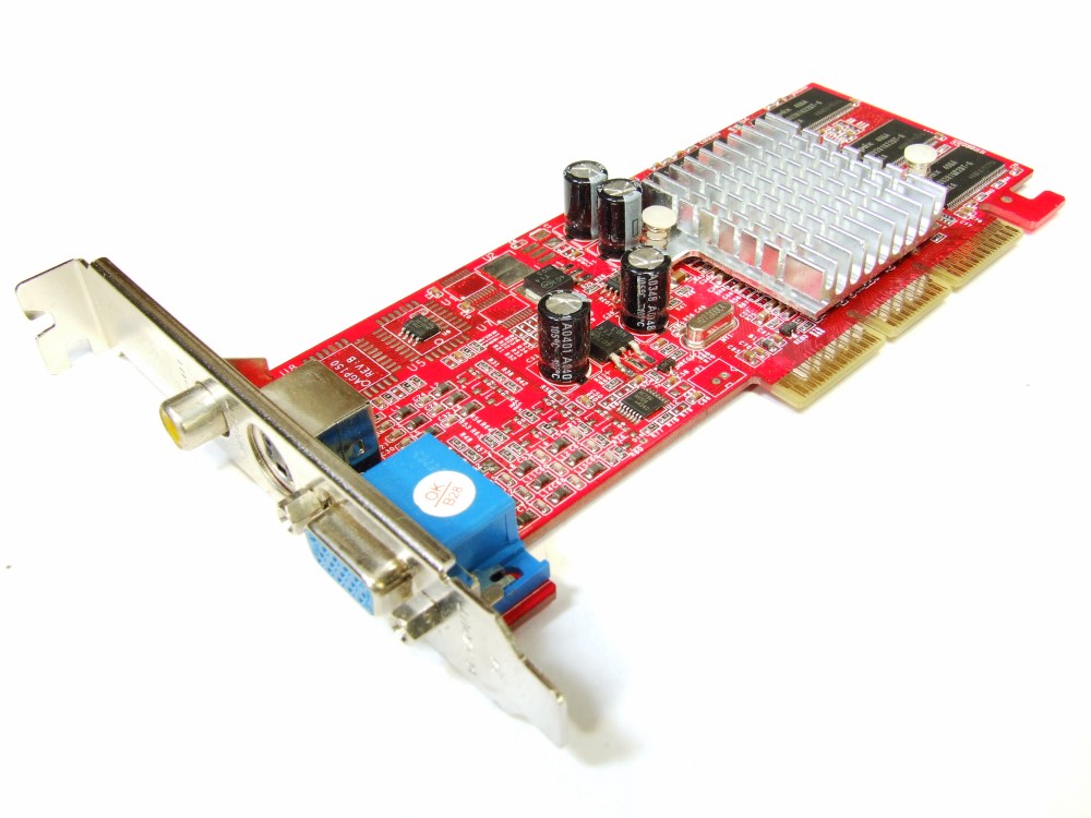 ATI Radeon VE / 7000 64MB DDR RAM VGA S-Video AV TV-Out AGP Video ...