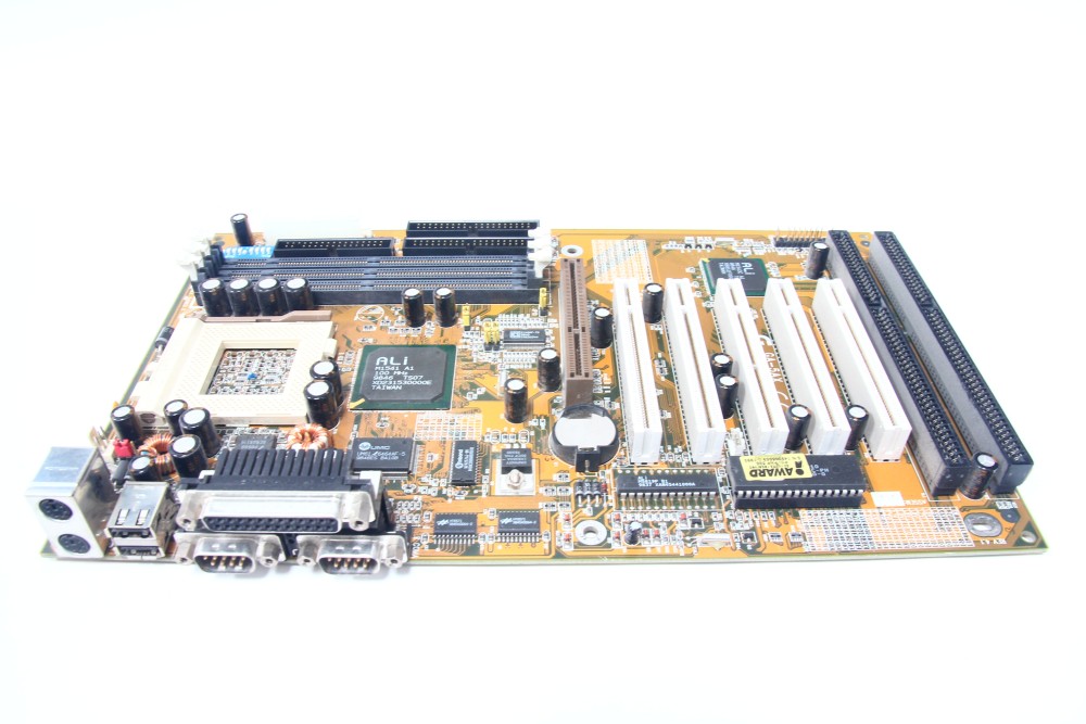 Gigabyte GA-5AX ATX Desktop PC Motherboard Sockel/Socket 7 AGP SDRAM PCI