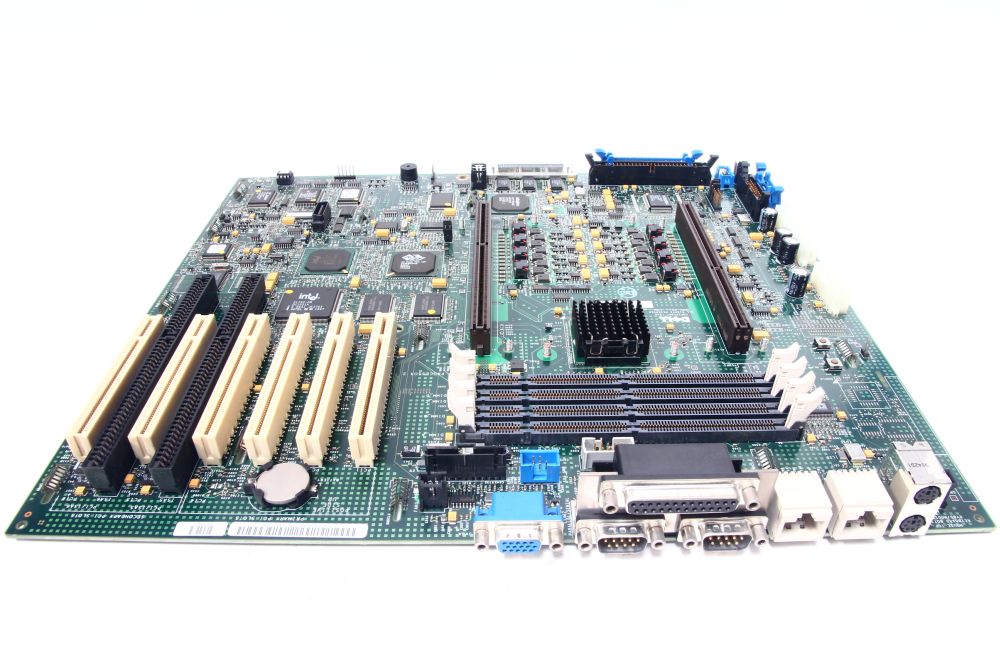 DELL P/N 00056382 System Board PowerEdge 2300 Mainboard Dual Slot 1 PE2300