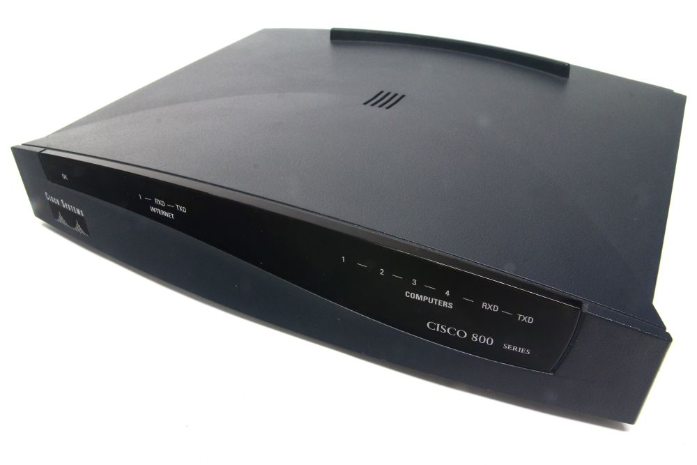 Cisco Systems 800 Series 831 Ethernet Broadband Router 4-Port LAN 10/100