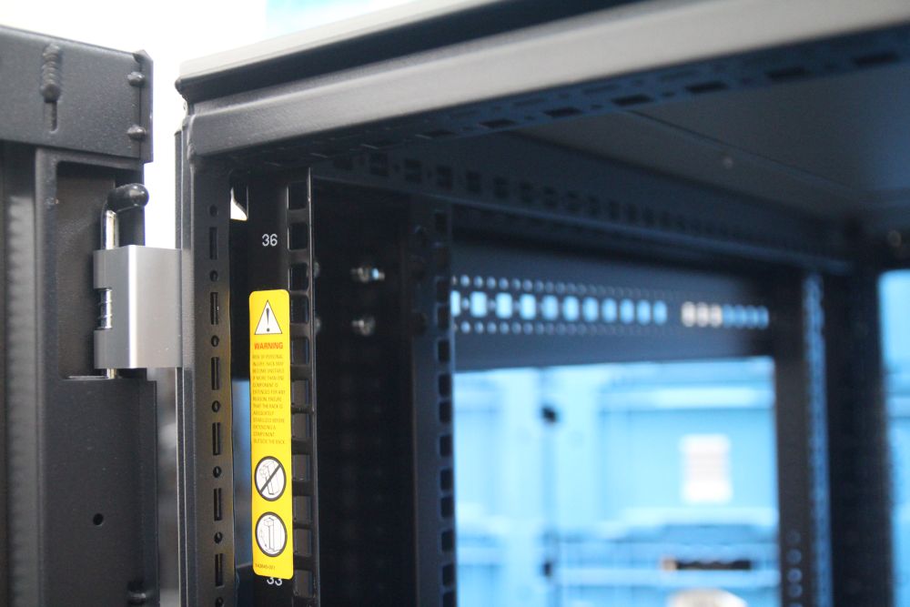 HP AF002A 10636 G2 36U Server Rack-Mount Cabinet 36HE Server-Schrank ...