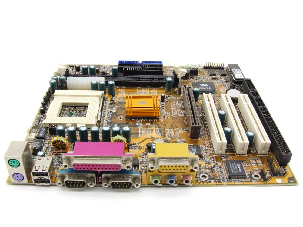 ECS Elitegroup P6VAP-Me mATX Retro PC Computer Mainboard Intel Socket 370