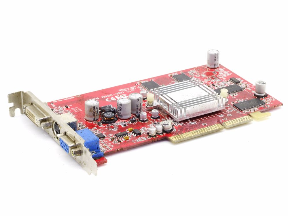 Connect3D C3D 6035 ATI Radeon 9600 128MB DDR SDRAM DVI TV Video AGP Grafikkarte
