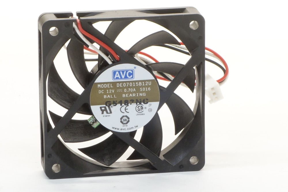 AVC DE07015B12U 70x70x15mm Axiallüfter Ventilator Cooling Fan 3-Pin DC12V 0.7A