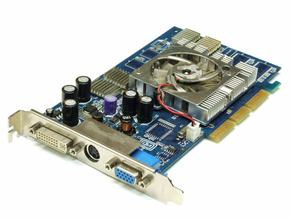 XFX Pine nVidia GeForce FX5600 128MB DDR AGP 8x DVI Graphics Card B ...