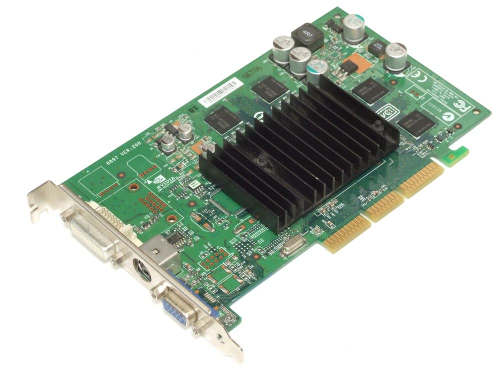 PNY nVidia Quadro4 380XGL 64MB GDDR AGP PC Graphics Card/Grafikkarte ...