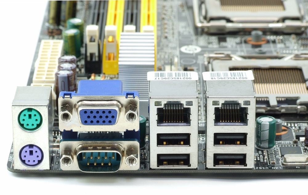 Dual AMD Socket/Sockel F 1207 ATX Server Board PCI-E 8x DDR2 6x SATA 2x ...