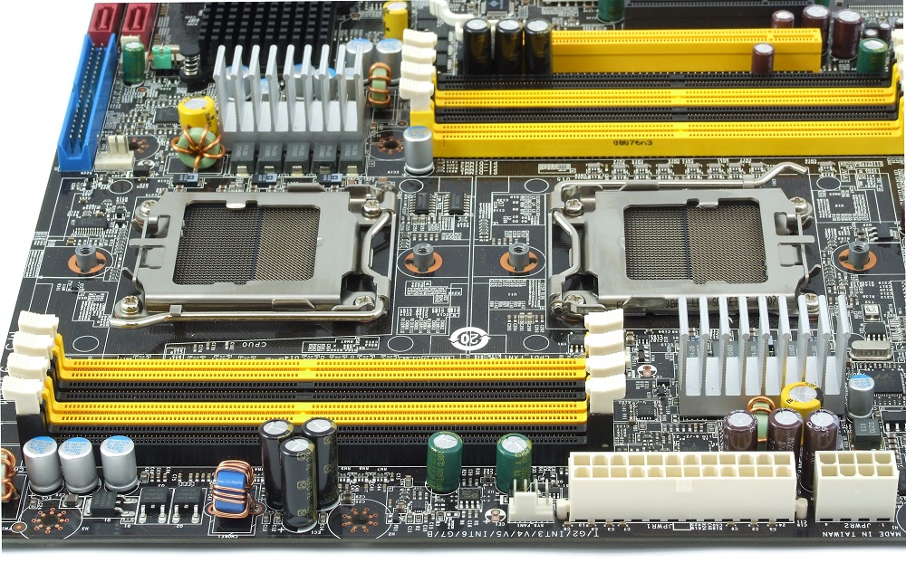 Dual AMD Socket/Sockel F 1207 ATX Server Board PCI-E 8x DDR2 6x SATA 2x ...