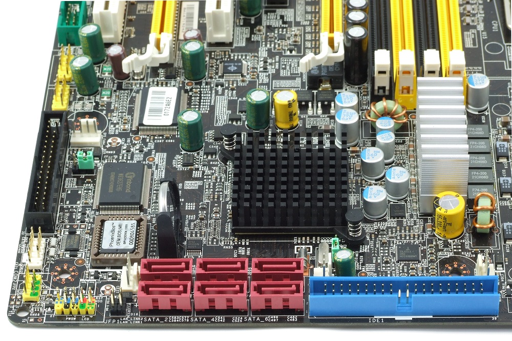 Dual AMD Socket/Sockel F 1207 ATX Server Board PCI-E 8x DDR2 6x SATA 2x ...